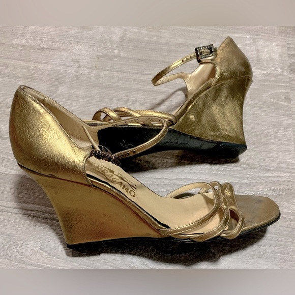 Salvatore Ferragamo | Shoes | Vintage Salvatore Ferragamo Wedges Size ...